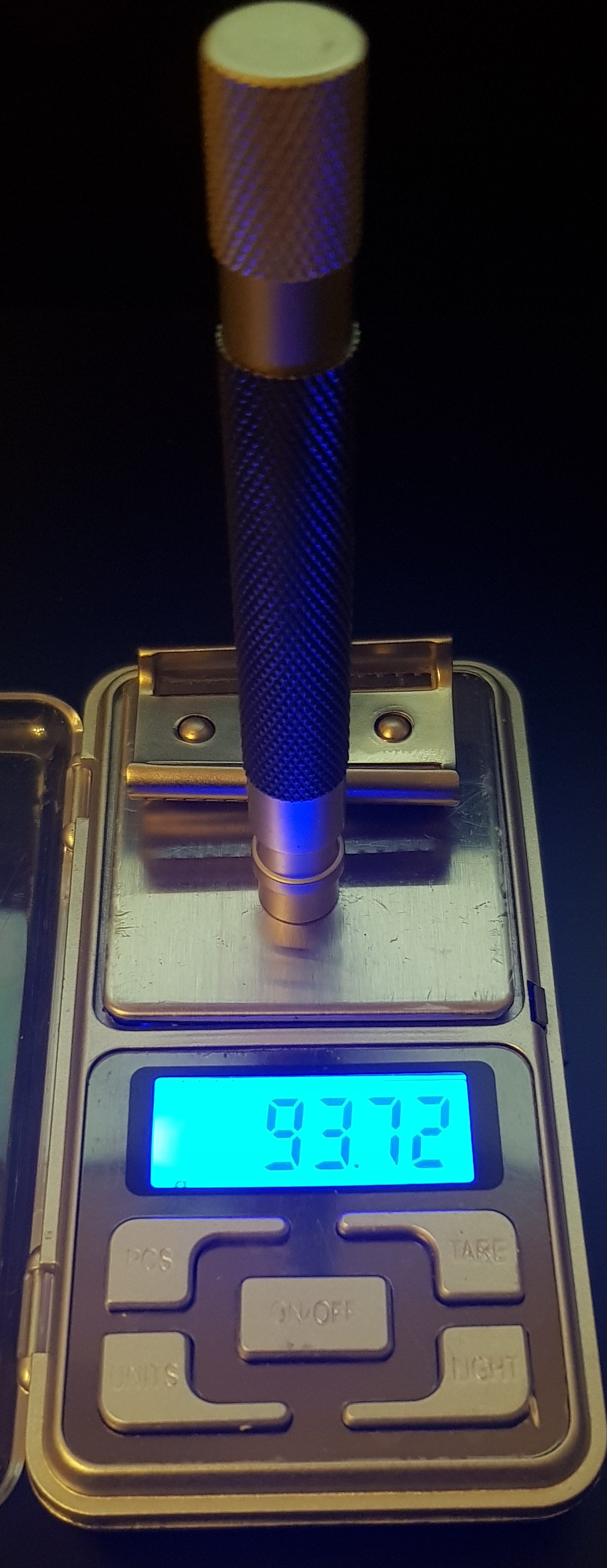 Parker Semi Slant – Klaus rasiert sich